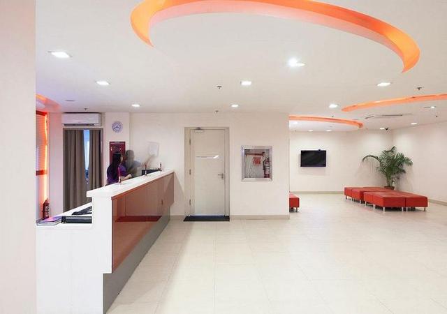 Red Planet Ermita Waiting Area - Philippines Banaue & Sagada Tours ...